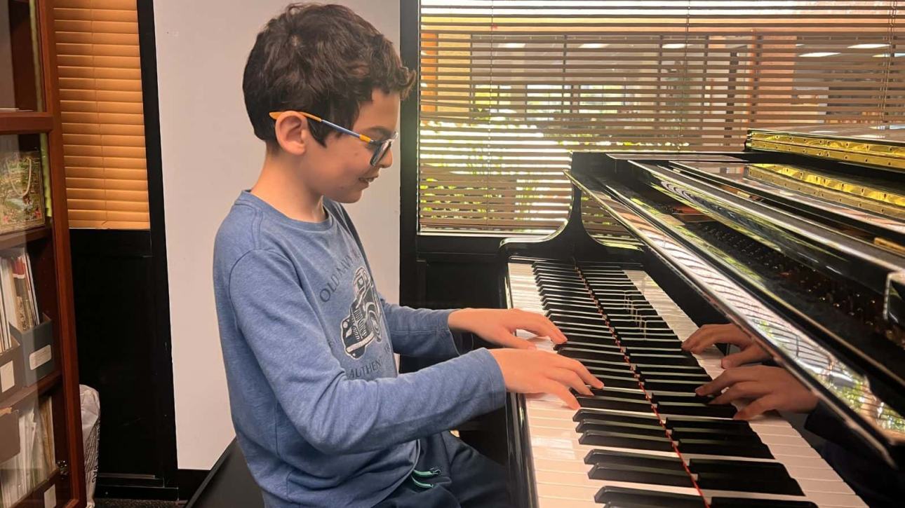 Master Piano Scales: Top Tips for Every Pianist | K&M Music School